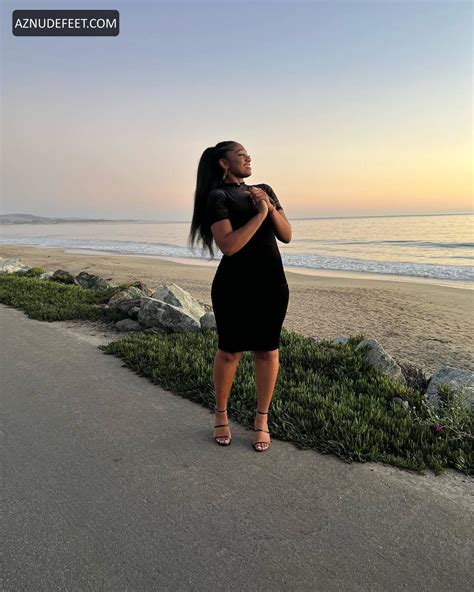 Samara Joy Feet Aznudefeet