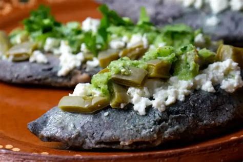 Antojitos En Tamaulipas ¿cómo Preparar Tlacoyos Con Nopales Posta