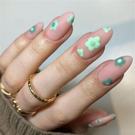 Green Daises • ~ Using Theprogeluk Army Sage Fern Inspo Gelsbybry