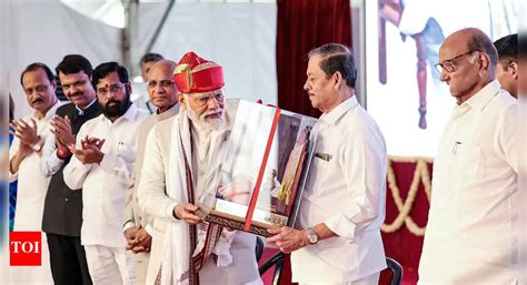 Sharad Pawar Sharing Stage With Pm Modi Slams Renaming Rows India