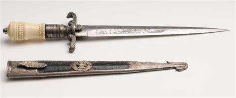 Superb 19th Century Mexican Dagger With Silver Mounts Carved Grip