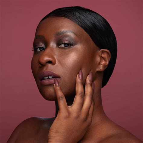 Huda Beauty Liquid Matte Lipstick First Class Heygirlpk