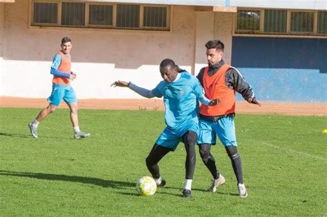 Moussa Kamara Ya Tiene El Transfer Y Podrá Estar El Domingo En Sotrondio El Comercio