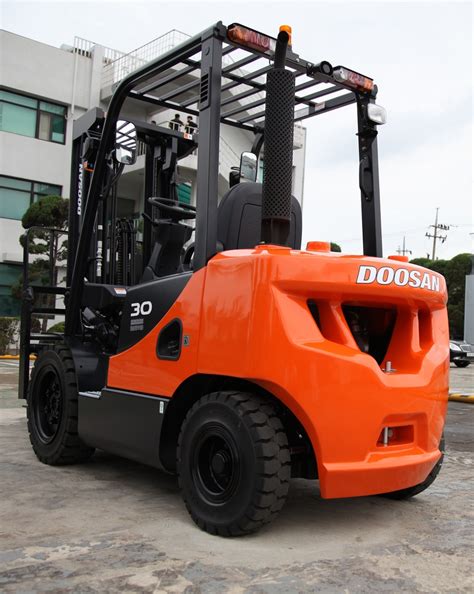 Doosan Debuts G2 Logistics Matters