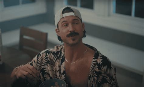 Riley Greens Cereal Moment In Steamy ‘worst Way Music Video Was 100