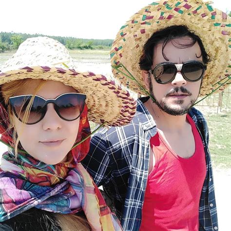 این زن زیبا همسر سوم آقای بازیگر است نقش منفی ادامه دارد عکس