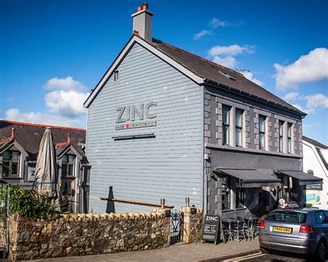 Zinc Cafe Bar And Grill Is At The Heart Of Abersochs Social Scene