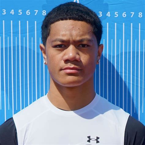 Ernie Tofi Archbishop Riordan Linebacker
