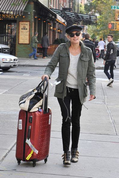 Pin On Celebrity Travel Outfits