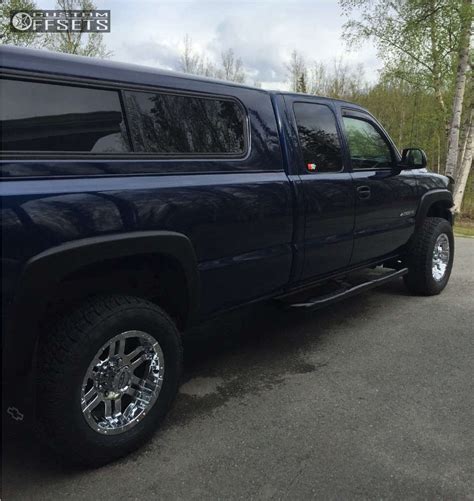 2002 Chevrolet Silverado 2500 Hd With 18x9 12 Moto Metal Mo951 And 285