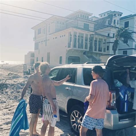 Thomas Dundon Thomasdundon • Threads Say More