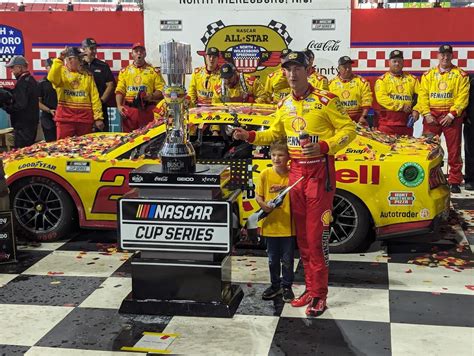 Ncs Joey Logano Dominates All Star Race At North Wilkesboro Speedway