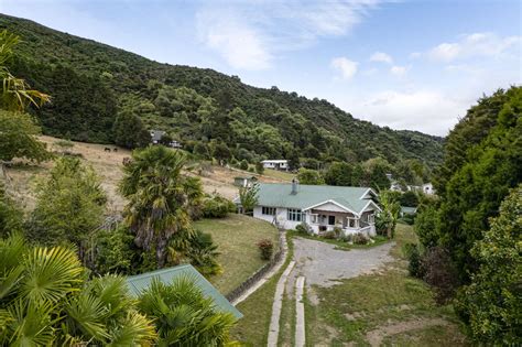 9 Main Road Havelock Marlborough Houses For Sale Oneroof