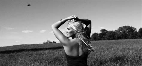 Nicole Simone Modern Day Mae Nicole Simone Model And Performance Artist For Dark Garden Unique