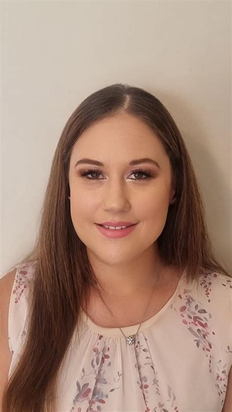 Agent Profile For Roxanne Serfontein