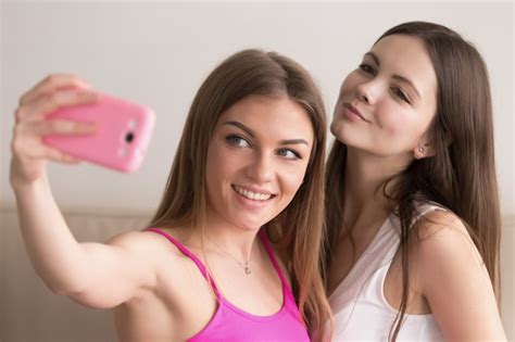 99 000 Teen Girl Underwear Selfie Pictures