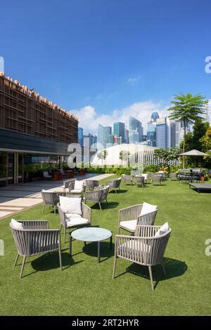Skyline Bar Of Parkroyal Collection Marina Bay Hotel Singapore Stock