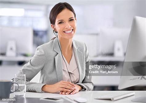 Office Professional Receptionist Photos And Premium High Res Pictures