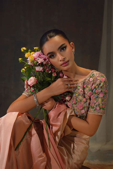 Setareh Saree Farida Hasan