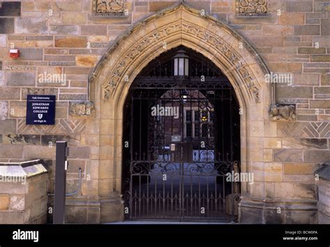Usa New Haven Connecticut Yale University Gate Of Jonathan Edwards