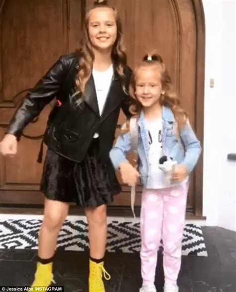 Jessica Alba Celebrates Daughters Honor And Havens Last Day Of School Daily Mail Online