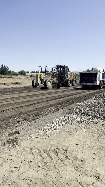 4k E On Linkedin Trimble Earthworks Mastless Grader In Action 4k E On Linkedin Trimble Earthworks Mastless Grader In Action