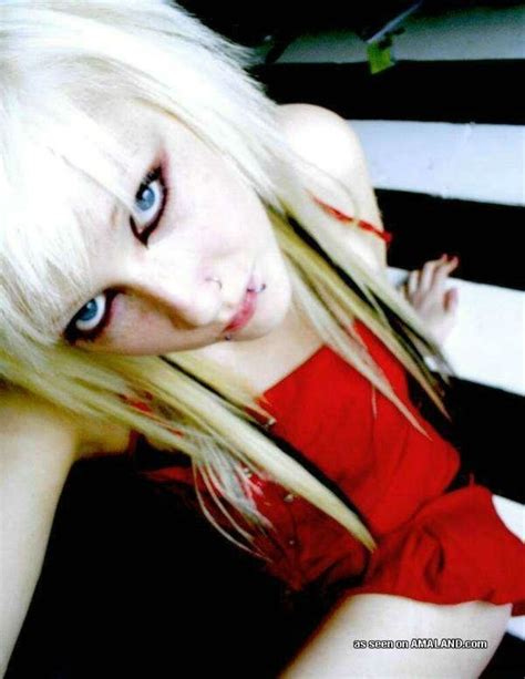 Emo And Goth Gfs Posing And Selfshot Pics 19 Porn Pictures Xxx Photos