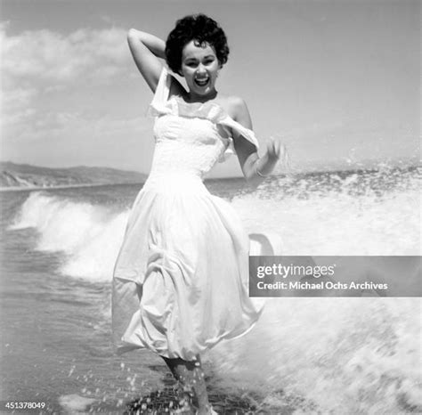 June 9 1954 Photos Et Images De Collection Getty Images