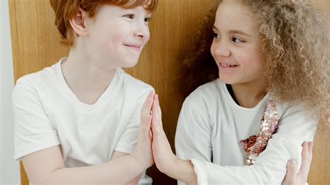 Grown Up Siblings Photos Download The Best Free Grown Up Siblings
