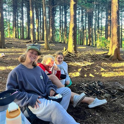 Avery Howard Averyhhoward • Instagram Photos And Videos