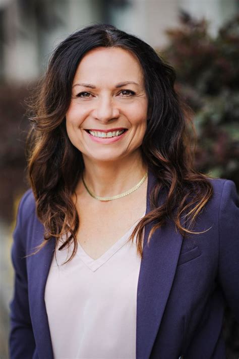 Carrie Wards Instagram Twitter And Facebook On Idcrawl