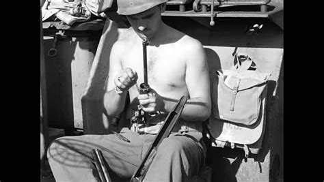 France 1944 Young American Soldier Disassembling Editorial Video 13273918a Shutterstock