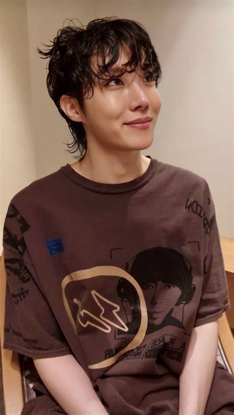 Pin De J M Em ᴊᴜɴɢ ʜᴏꜱᴇᴏᴋ Jhope Fofa Jhope J Hope Smile