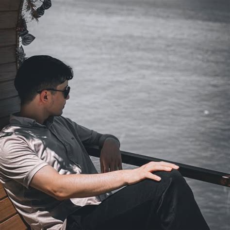 Ferdaws Ferdaws • Threads Say More