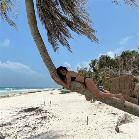 Ximena Herreras Feet