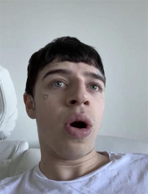 Something About Those Lips R Icywyattsnarkk