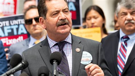Rep Jesús ‘chuy García Joins Crowded 10 Person 2023 Chicago Mayoral