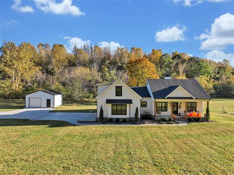 10 53 Acres In Dickson County Tennessee