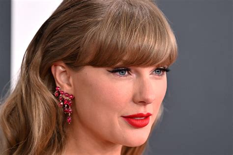 President Donald Trump Takes Aim At Taylor Swift Shes No Longer Hot