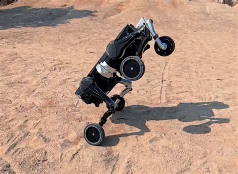 All Terrain Modular Robot Can Split Its Body And Rejoin Them Again