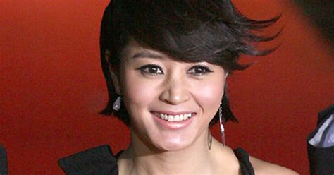 역시 김혜수 트인 가슴 풍만한 노출로 등장 Md포토