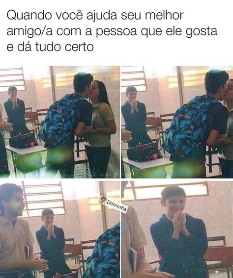 Eu No Sofá Esperando Minha Prima Chegar Pra Começar Falar Mal Dos