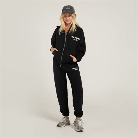 Siesta Club Model Studio Shoot