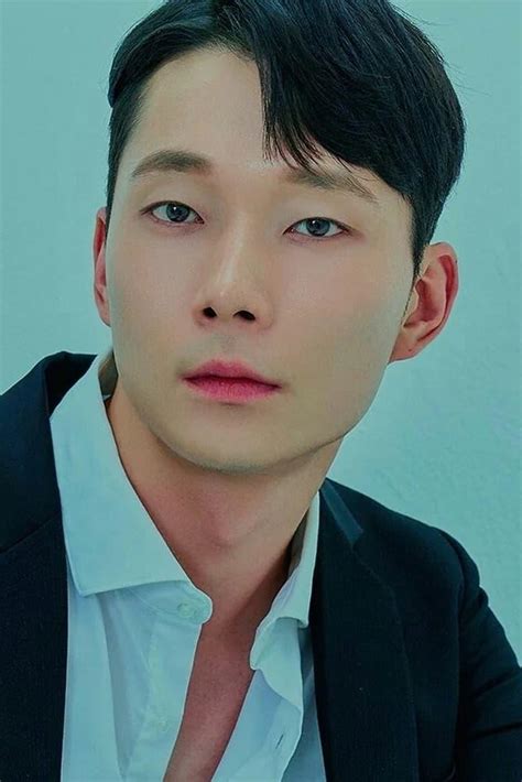 Lee Seung Hee About Entertainmentie