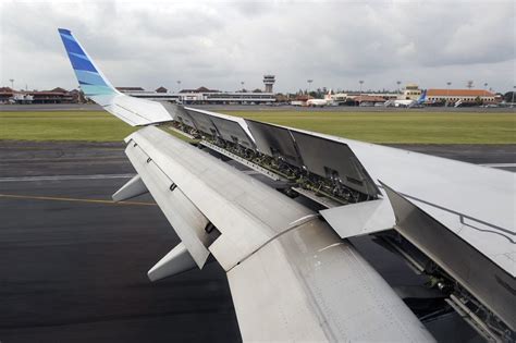 What Is The Purpose Of Spoilers On A Plane