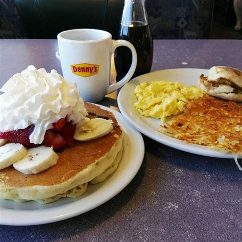 Dennys Breakfast Spot In Fresno