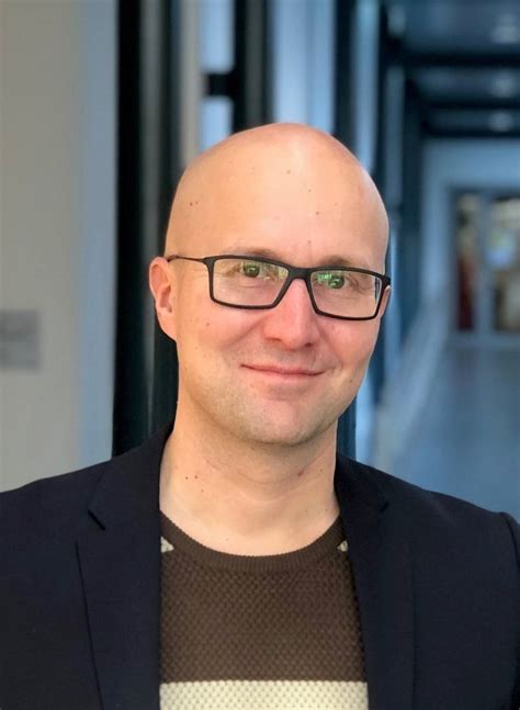 Asko Mustonen Medium