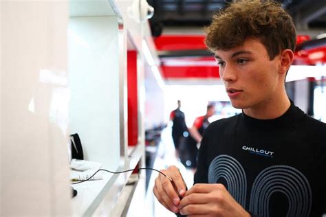 Los Pilotos De F1 Explican Lo Bueno Lo Malo Y Lo Feo De Los Chalecos