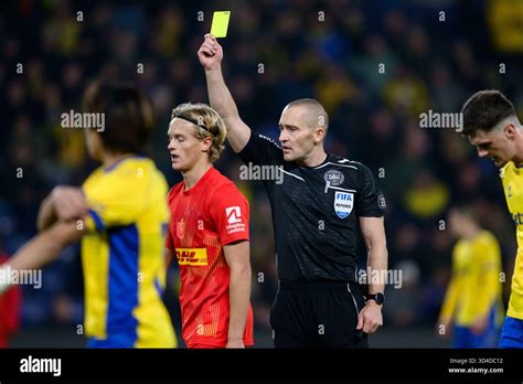 Broendby Denmark 09th November 2025 Referee Mads Kristoffer