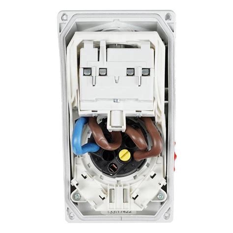 Fanton Industrial Wall Outlet 3pe 16a 400v Ip67 Red 73344